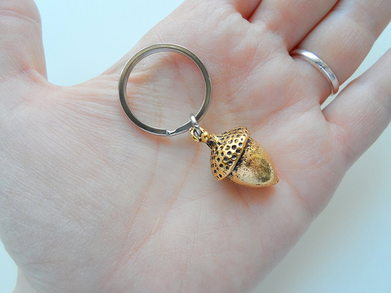 Elongated Golden Acorn Keychain - Peter Pan's Kiss – JewelryEveryday
