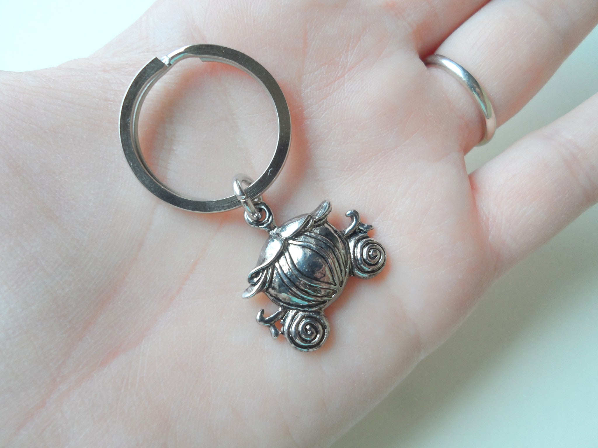 Pumpkin Carriage Keychain – JewelryEveryday